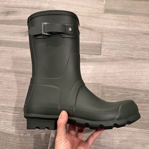 Hunter | Shoes | Hunter Mens Original Short Rain Boots Dark Olive ...